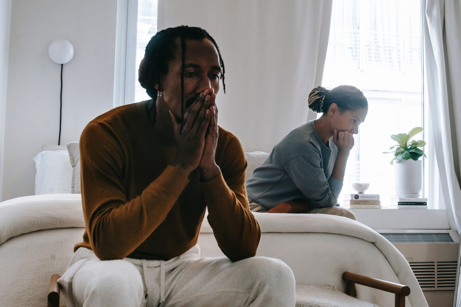 Se sentir seule quand on est en couple est pire que d'être célibataire ...